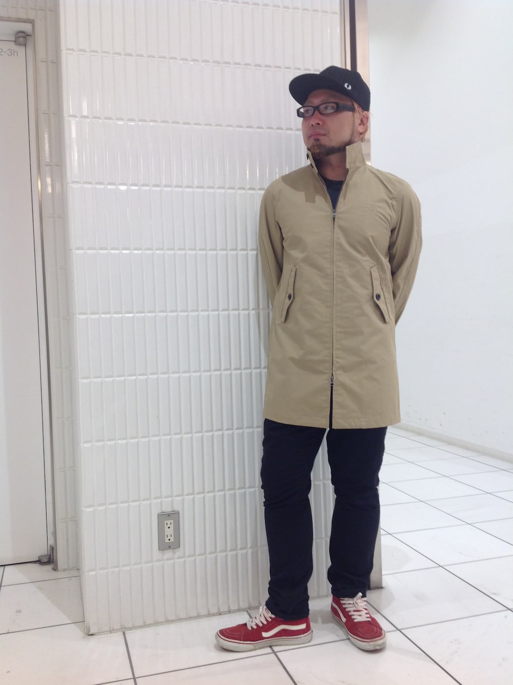 izumi(FRED PERRY 新丸ビル)｜FRED PERRYのステンカラーコートを使ったコーディネート - WEAR