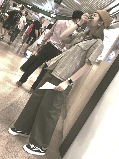 Ting Hoi Ting｜GUのチノパンツを使ったコーディネート - WEAR