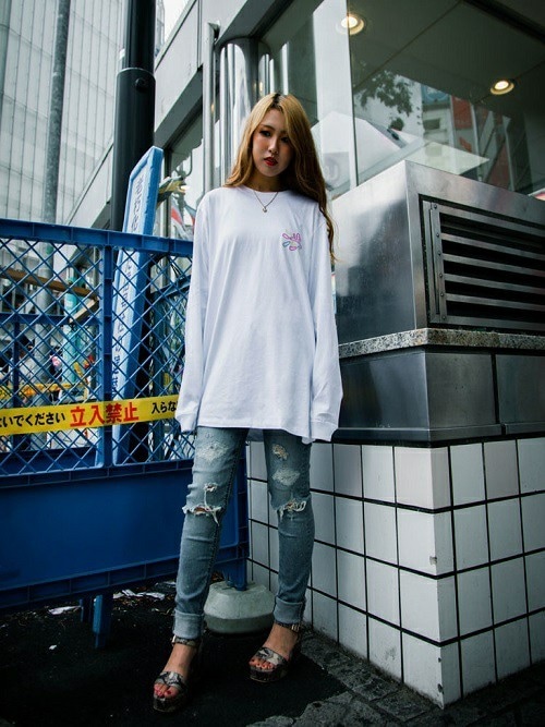 VANQUISH(VANQUISH本社スタッフ)｜VANQUISHのTシャツ/カットソーを使ったコーディネート - WEAR