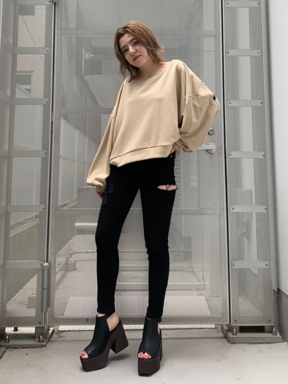 REINA(ENVYM)｜ENVYMのスウェットを使ったコーディネート - WEAR