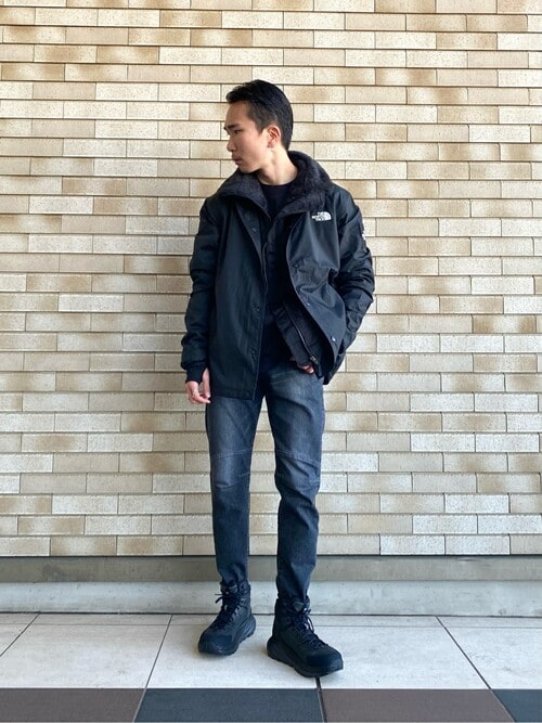 ARKnets STAFF(ARKnets)｜GOLDのデニムパンツを使ったコーディネート - WEAR