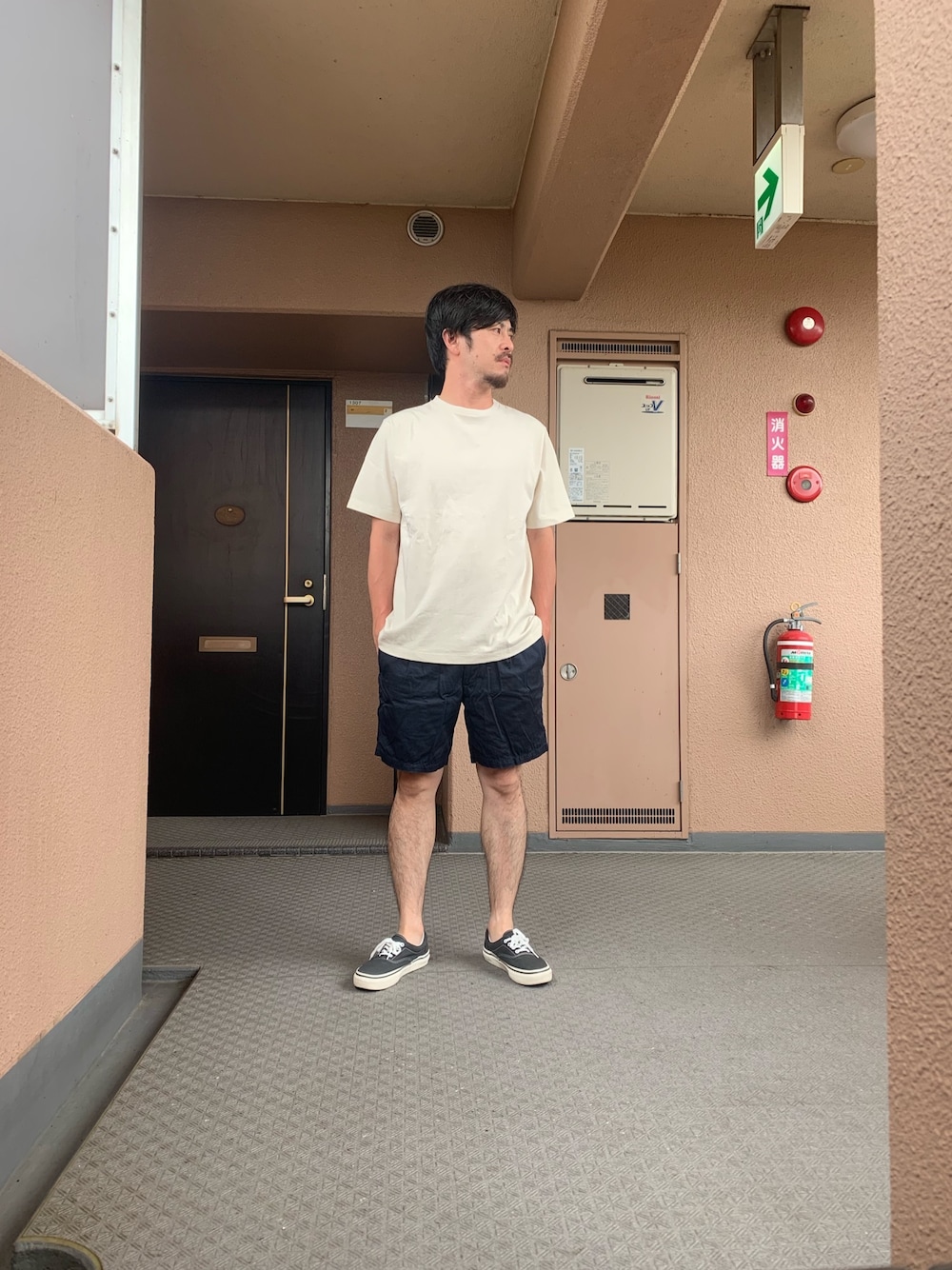 HIRO｜SENSE OF PLACE by URBAN RESEARCHのTシャツ/カットソーを使ったコーディネート - WEAR