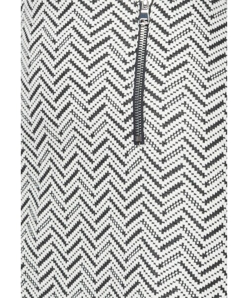New look（ニュールック）の「Zip Front Zigzag A-Line Skirt（）」 - WEAR