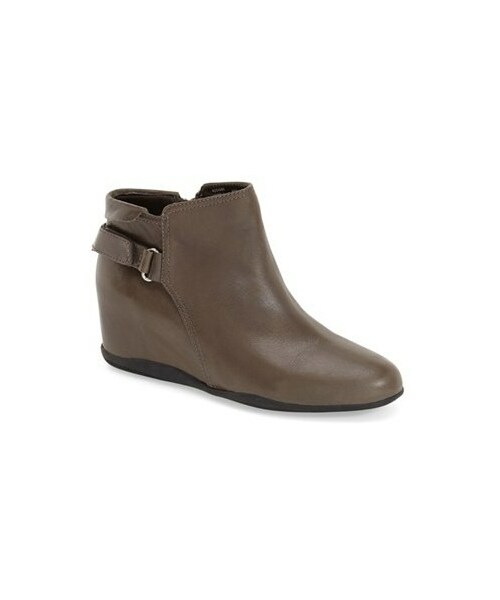 ME TOO（ミートゥー）の「Me Too 'Harp' Hidden Wedge Bootie (Women)（サンダル）」 - WEAR