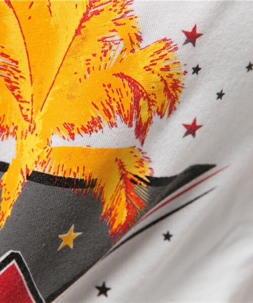 HELIOPOLE（エリオポール）の「RIKA CALIFORNIA STARプリントTシャツ（Tシャツ/カットソー）」 - WEAR