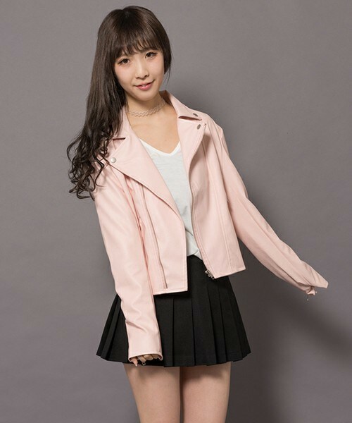 CASPER JOHN AIVER（キャスパージョンアイバー）の「CASPER JOHN AIVER ピンクダブルライダースネオレザー ...