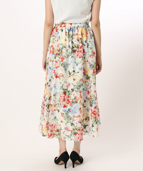 SLOBE IENA（スローブイエナ）の「《表参道/WEB限定・予約》ハリヌキカットソー×フロントボタンスカートセットアップ （）」 - WEAR