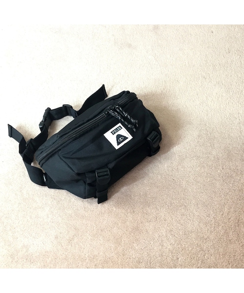 POLeR（ポーラー）の「POLeR "ROVER PACK" Black（ボディバッグ/ウエストポーチ）」 - WEAR