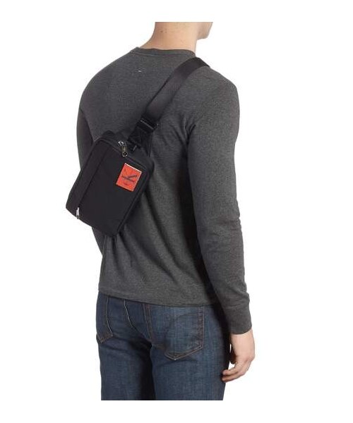 CK Calvin Klein（シーケーカルバンクライン）の「CK CALVIN KLEIN Convertible Fanny Pack ...