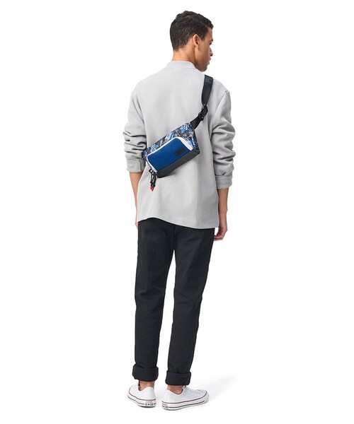 CRUMPLER（クランプラー）の「Star Wars R2D2 Clam Chowder Hip Bag（バッグ）」 - WEAR