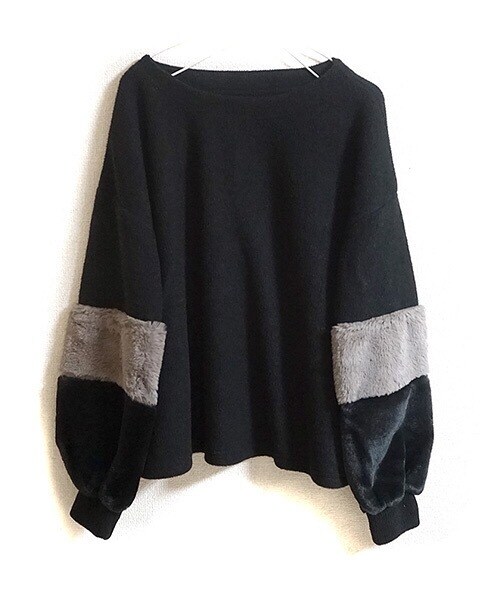Tiffee SELECT（ティフィーセレクト）の「ファー袖切り替えゆったりニットトップス（ニット/セーター）」 - WEAR