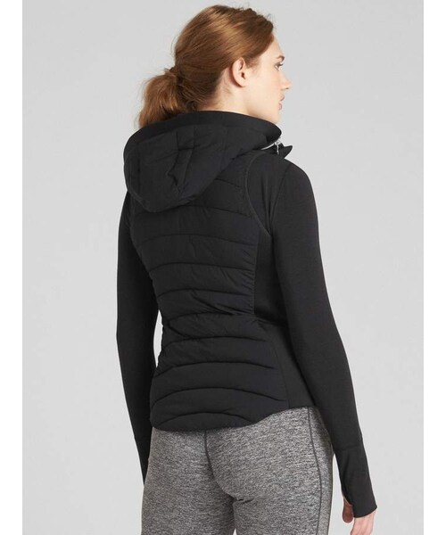 GAP（ギャップ）の「GapFit Lightweight Hooded Puffer Vest（）」 - WEAR