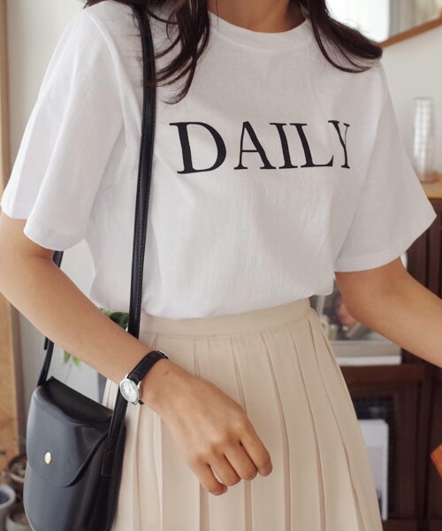 DHOLIC（ディーホリック）の「DAILYハーフスリーブTシャツ（Tシャツ/カットソー）」 - WEAR