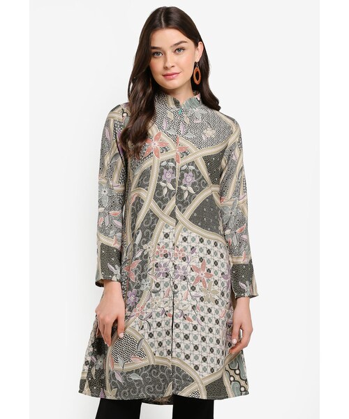 Aqeela Muslimah Wear（アキーラムスリムウェア）の「Cekak Musang Mini Jubah Top（）」 - WEAR