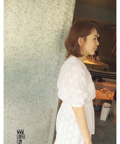 LOVFEE（ラッフィ）の「氣質花朵縷空七分傘擺上衣（）」 - WEAR