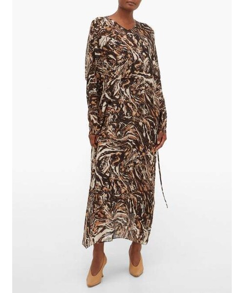 Raey（-）の「Raey - Drawstring Waist Marbled Animal Print Silk Dress ...