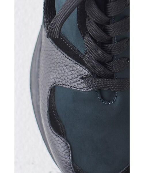 Tomo & Co（トモアンドシーオー）の「RE STOCK TOMO&Co " TMTK-SN-0005V / KHAKI&BLACK ...