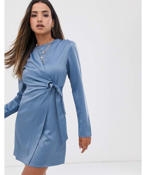 Fashion Union（-）の「Fashion Union wrap dress with tie detail in satin ...