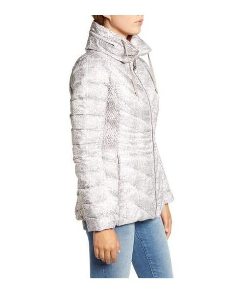 Bernardo（-）の「Bernardo Down & PrimaLoft® Hooded Puffer Jacket（）」 - WEAR