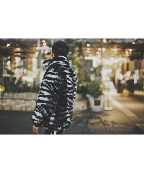 DOWBL（ダブル）の「DOWBL 2020 New Year Set ‘ THUGLIFE ‘ Gold（）」 - WEAR