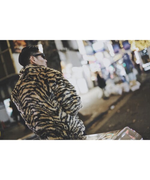 DOWBL（ダブル）の「DOWBL 2020 New Year Set ‘ THUGLIFE ‘ Gold（）」 - WEAR