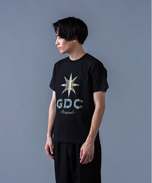 GDC（ジーディーシー）の「SHINING STAR LOGO tee（）」 - WEAR