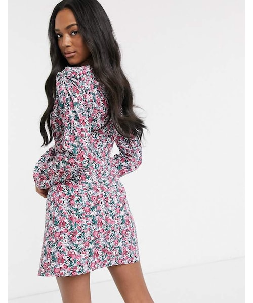 Fashion Union（-）の「Fashion Union deep plunge wrap dress in floral（ワンピース ...