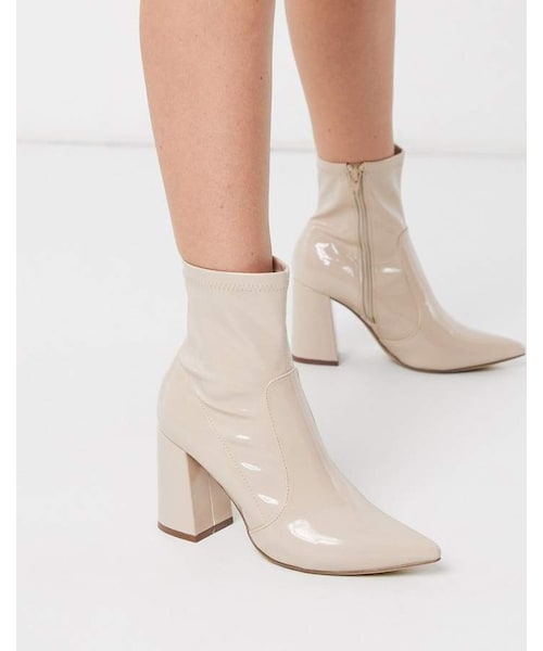 New look（ニュールック）の「New Look patent PU heeled boots in oatmeal（ブーツ）」 - WEAR