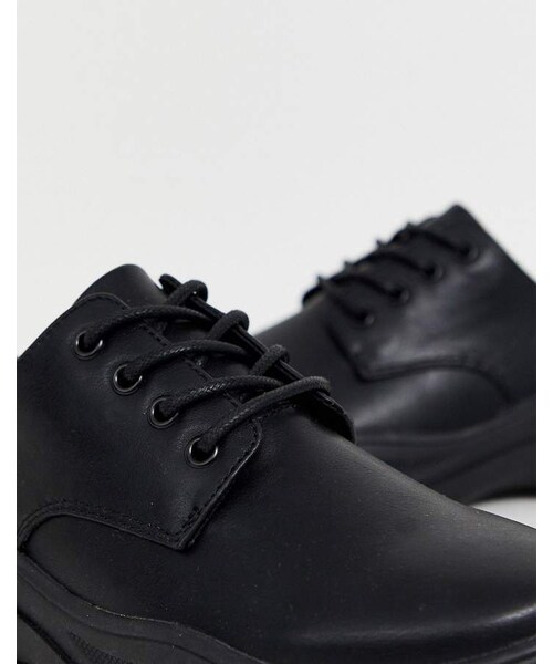 MONKI（モンキ）の「Monki lace up shoes with track sole in black（スニーカー）」 - WEAR