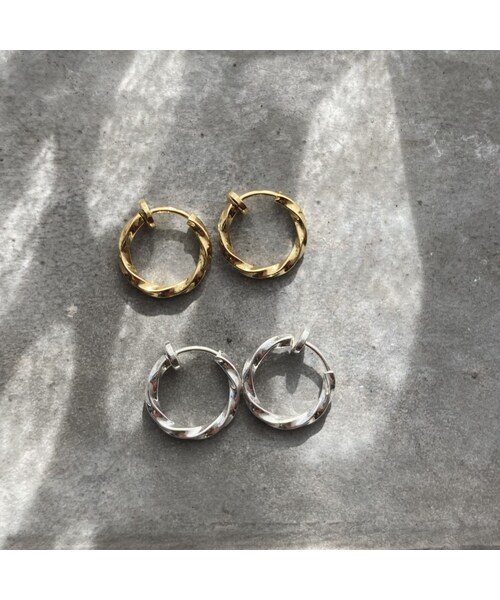 PRIMP（プリンプ）の「FOOP EARRING（ピアス（両耳用））」 - WEAR