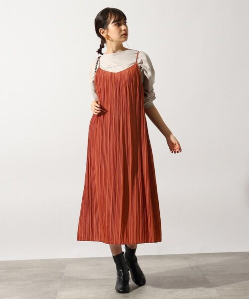 OZOC（オゾック）の「[洗える]サテンプリーツキャミワンピース（）」 - WEAR