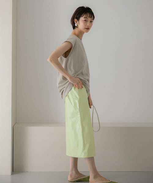 KBF（ケイビーエフ）の「フロントZIPエナメルスカート（その他）」 - WEAR