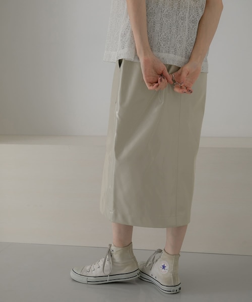 KBF（ケイビーエフ）の「フロントZIPエナメルスカート（その他）」 - WEAR