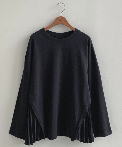 DHOLIC STYLE（ディーホリックスタイル）の「[chicfox] サイドプリーツ長袖Tシャツ（Tシャツ/カットソー）」 - WEAR