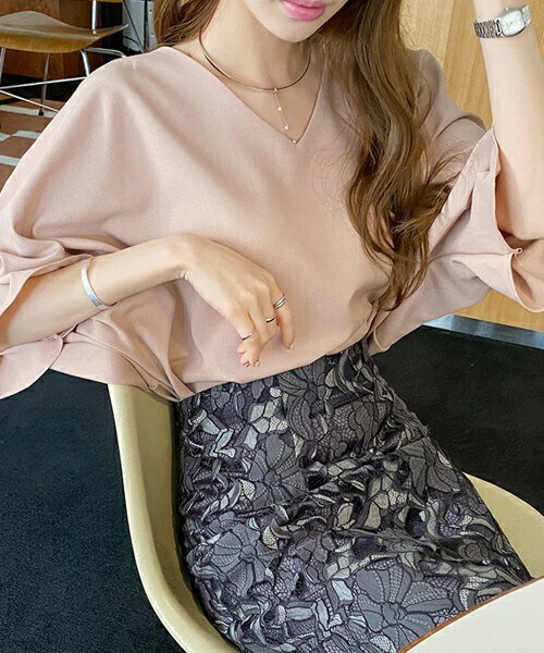 DHOLIC（ディーホリック）の「Vネックタックスリーブブラウス（シャツ/ブラウス）」 - WEAR