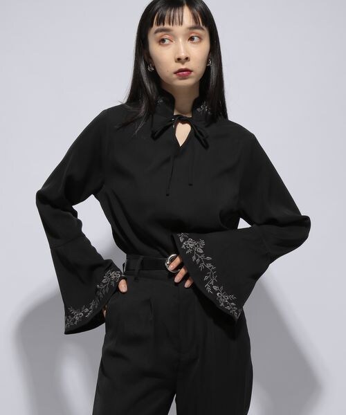 HARE（ハレ）の「2WAYシシュウハイネックブラウス（）」 - WEAR