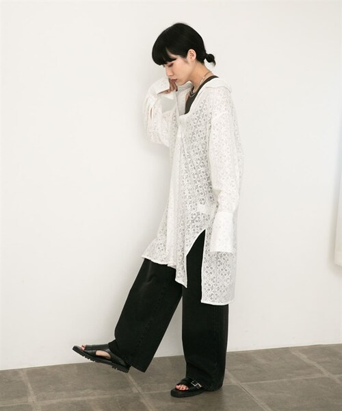 KBF（ケイビーエフ）の「V字領緣蕾絲洋裝（）」 - WEAR