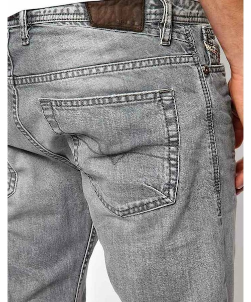 DIESEL（ディーゼル）の「Diesel Jeans Shioner 8qp Slim Fit（デニムパンツ）」 - WEAR