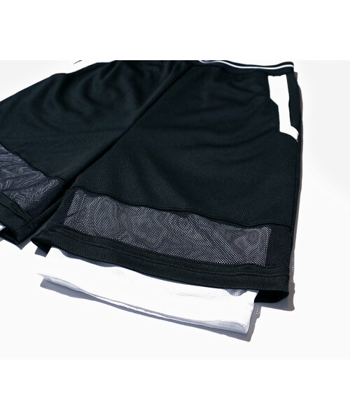 Acrosphere（アクロスファー）の「Kinetic layered mesh shorts（カーゴパンツ）」 - WEAR
