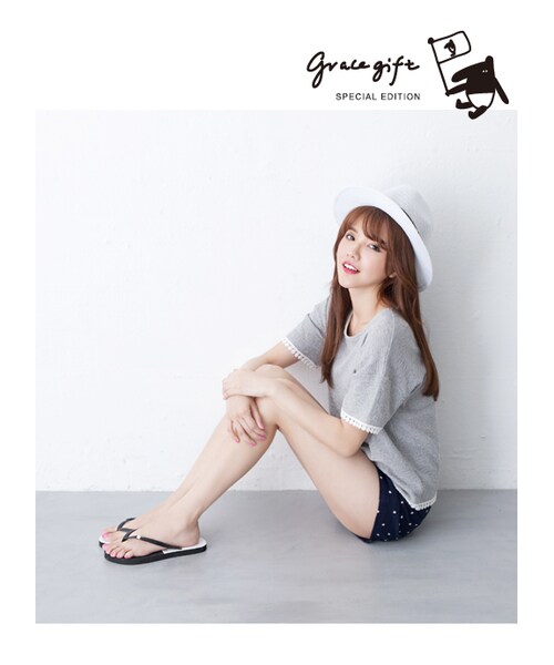 GraceGift（グレースギフト）の「馬來貘黑白不對稱海灘拖＋浴巾組（シューズ）」 - WEAR